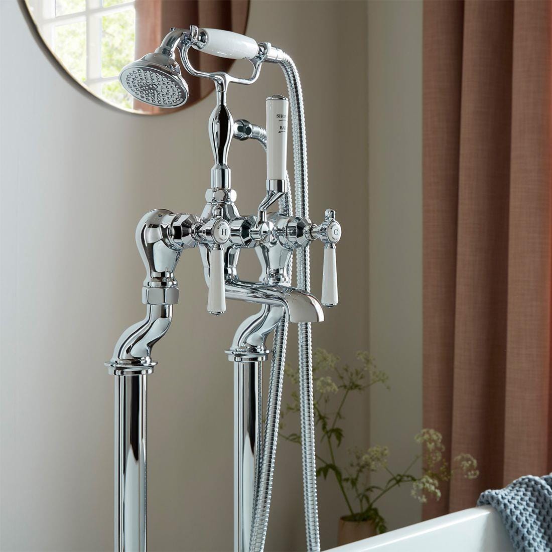 Booth & Co. Axbridge Lever Floor Standing Bath and Shower Mixer with T ...